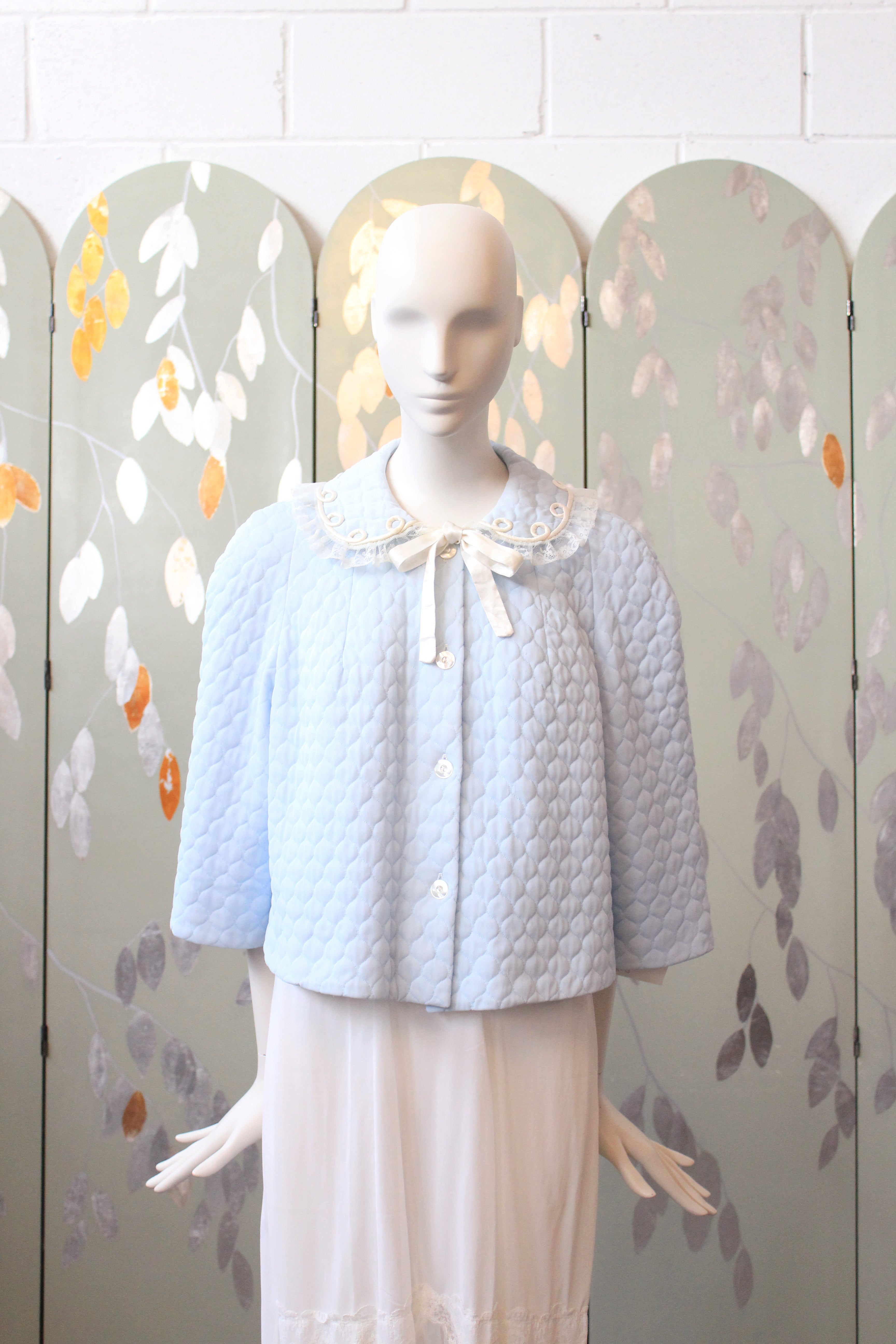 1960s Light Blue Quilted Bed Jacket With Collar, S/M – Ian Drummond Vintage