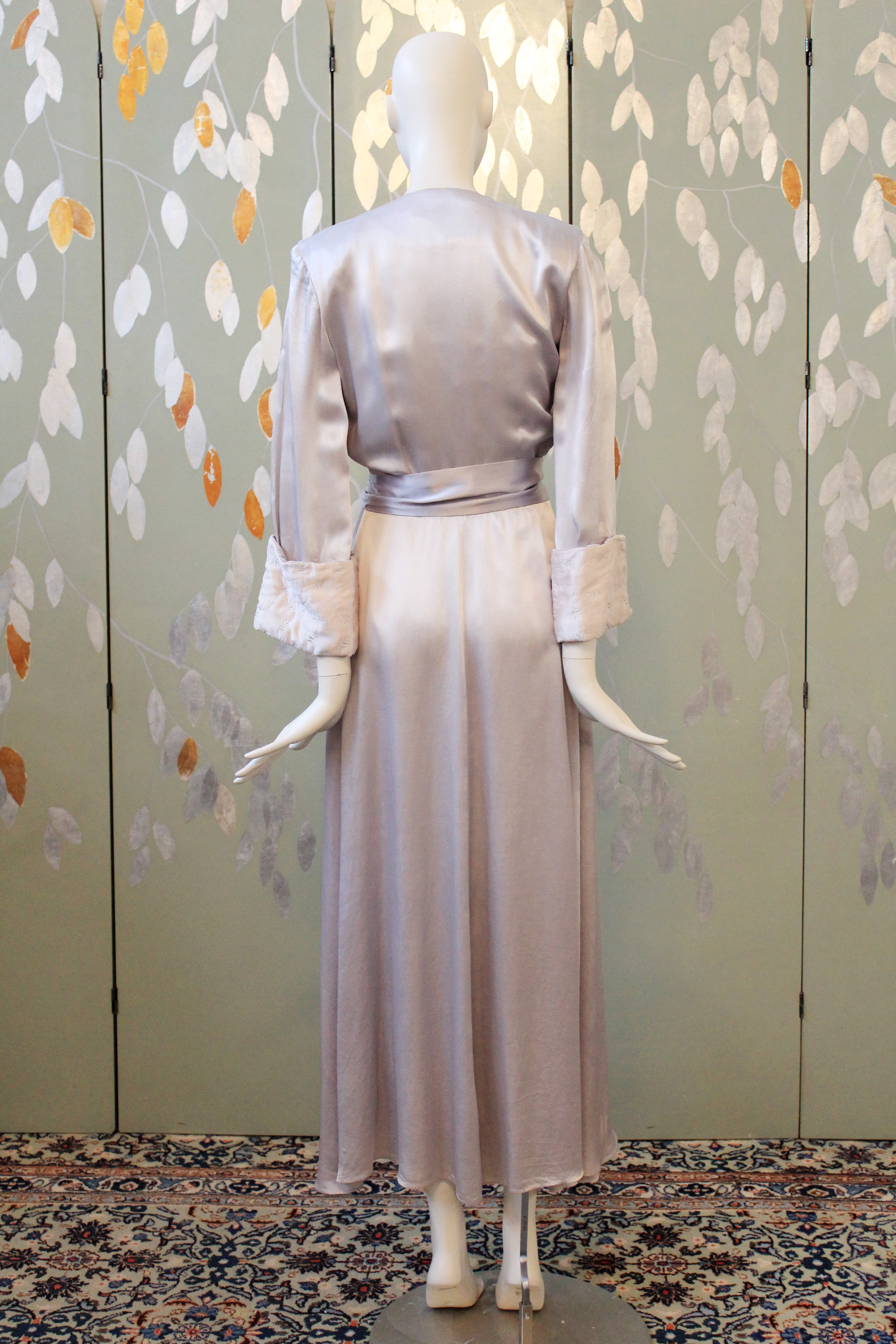 1940s Light Lilac Silk Robe With Quilting And Sash Belt, XS – Ian ...