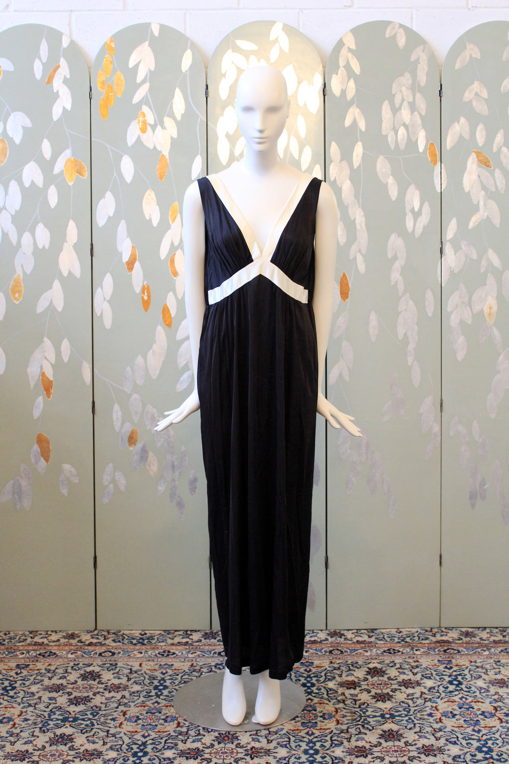 1970s Black And White Deep V Nightgown And Robe Set, Medium – Ian ...