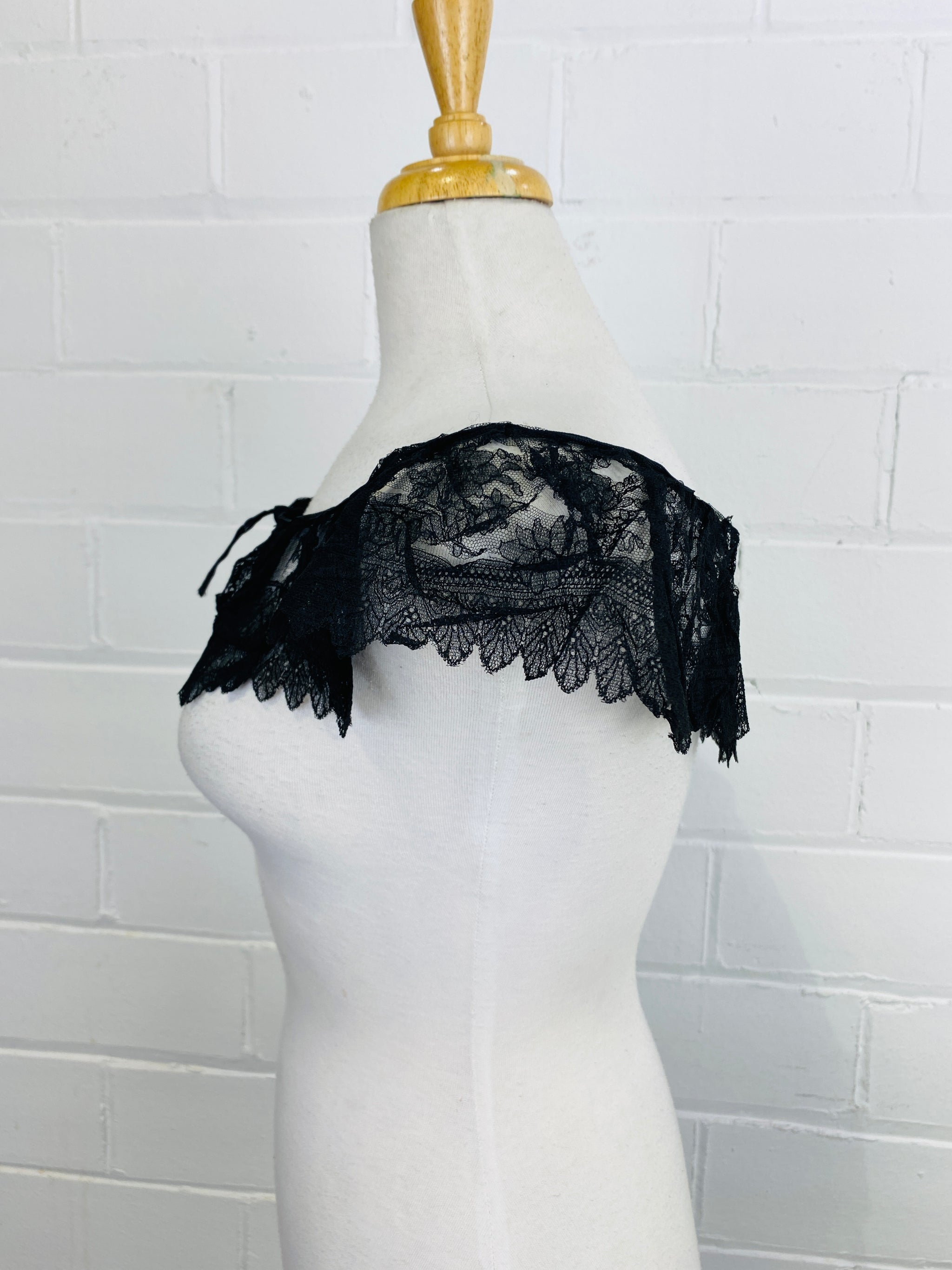 Antique Victorian Black Lace Wide Neck Collar – Ian Drummond Vintage